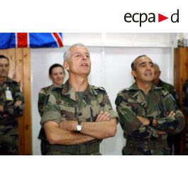 ImagesDéfense - Discours du général Valentin en tournée d'adieux aux ...