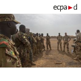 ImagesDéfense - Des instructeurs du 17e régiment du génie parachutiste ...