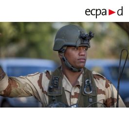 ImagesDéfense - Un chef de groupe du 21e régiment d'infanterie de ...