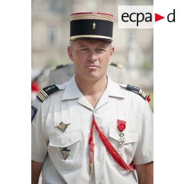ImagesDéfense - Portrait du colonel Benoît Desmeulles du 2e régiment ...