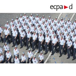 ImagesDéfense - Défilé des sapeurs-pompiers territoriaux de la zone de défense et de sécurité ...