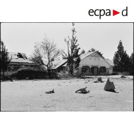 ImagesDéfense - Institut Elimu à Kolwezi détruit lors du parachutage du ...