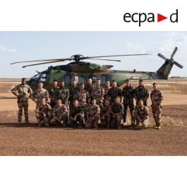 ImagesDéfense - Photographie de groupe des artilleurs et commandos ...