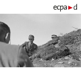 ImagesDéfense - Josef Terboven se fait présenter les positions ...