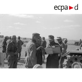 ImagesDéfense - Le général Neumann Silkow, commandant de la 15e ...