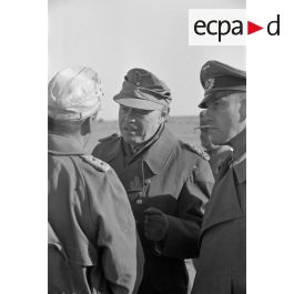 ImagesDéfense - Le maréchal Kesselring, le général (Generalmajor) Gause ...