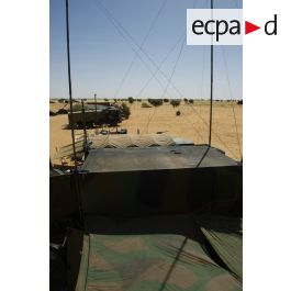 ImagesDéfense - Vue d'une zone de bivouac au nord de Bamba, au Mali.