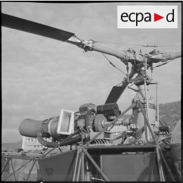 ImagesDéfense - Plan rapproché du rotor principal de l'hélicoptère ...