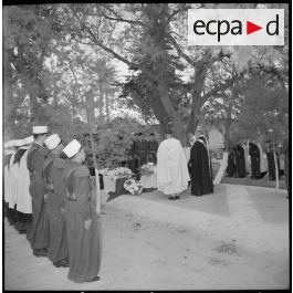 ImagesDéfense - Eloge funéraire par des officiants religieux lors des ...