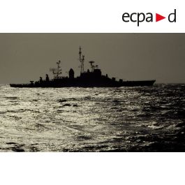 ImagesDéfense - Le croiseur lance-missiles antiaériens Colbert.