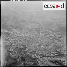 ImagesDéfense - La ville de Fès (Maroc) vue d’avion.