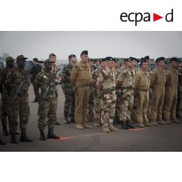 ImagesDéfense - Les colonels Eric Bometon, Dominique Cambournac et Jean ...