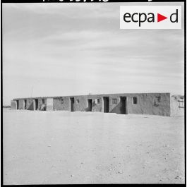 ImagesDéfense - Sahara. Cantonnement de la 2e compagnie saharienne du ...