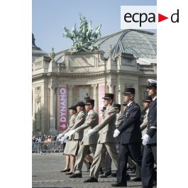 ImagesDéfense - Défilé des élèves de l'Ecole du personnel paramédical des armées (EPPA) sur les ...