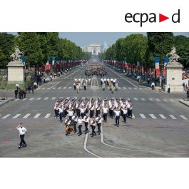 ImagesDéfense - Le lieutenant-colonel Christophe Chevalier défile en ...