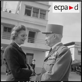 ImagesDéfense - Maison Blanche. La comtesse Du Luart s'entretient avec ...