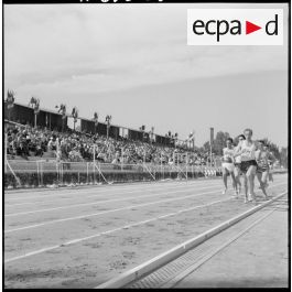 ImagesDéfense - Alger. Stade des Tagarins. Troisièmes jeux d'athlétisme ...
