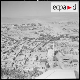 ImagesDéfense - Vue aérienne de Colomb-Béchar.