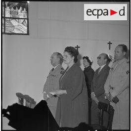 ImagesDéfense - Sétif - Aïn Arnat. Madame la maréchale De Lattre De Tassigny et le général ...