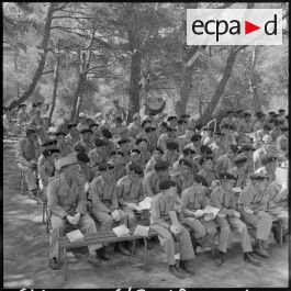 ImagesDéfense - Plan d'ensemble des élèves de l'Ecole militaire ...