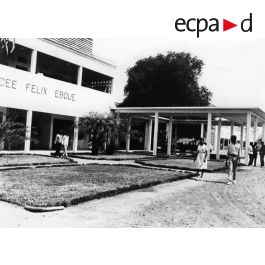 ImagesDéfense - République du Tchad, Fort-Lamy, 1971. Lycée Félix Eboué.