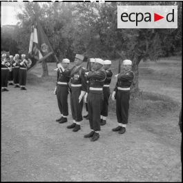 ImagesDéfense - Le drapeau du 21e régiment de tirailleurs algériens ...