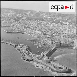 ImagesDéfense - Alger. Vue aérienne de l'amirauté.