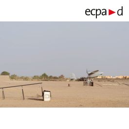 ImagesDéfense - Catapultage d'un système de mini drone de ...