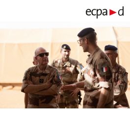 ImagesDéfense - Le médecin général des armées Philippe Rouanet de ...