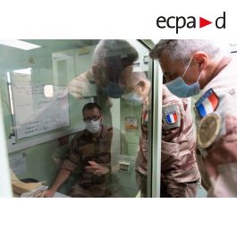 ImagesDéfense - Le médecin général des armées Philippe Rouanet de ...