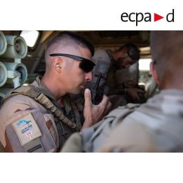 ImagesDéfense - Un officier du 93e régiment d'artillerie de montagne ...