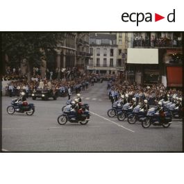 ImagesDéfense - Défilé monté lors de la cérémonie du 14 juillet 1979 à ...