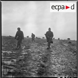 ImagesDéfense - Opération dans les monts de Saïda. [Description en cours]