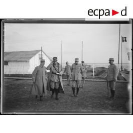 ImagesDéfense - Buffoluto. Le général Charpy donne des ordres. [légende ...