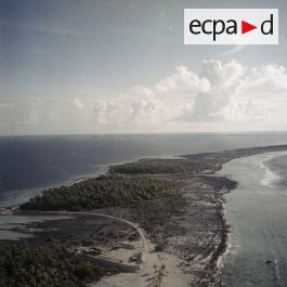 ImagesDéfense - Vue aérienne de l'atoll de Moruroa.