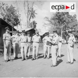 ImagesDéfense - Le général de division Prieur, directeur général du ...