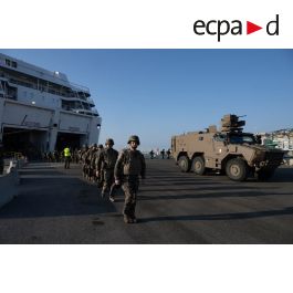 ImagesDéfense - Débarquement des légionnaires de la 13e demi-brigade de ...