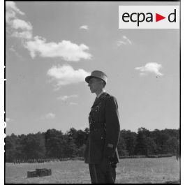 ImagesDéfense - Le capitaine Christian Girard, aide de camp du général ...