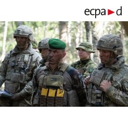 ImagesDéfense - Le capitaine Robin de la 13e demi-brigade de la légion ...