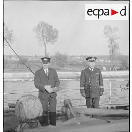 ImagesDéfense - Un capitaine de corvette de la Marine nationale s ...