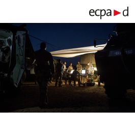 ImagesDéfense - Point de situation du chef du groupement tactique ...