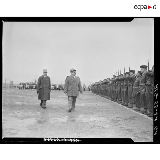 ImagesDéfense - Prise d'armes au camp de l'Alma en présence du général ...