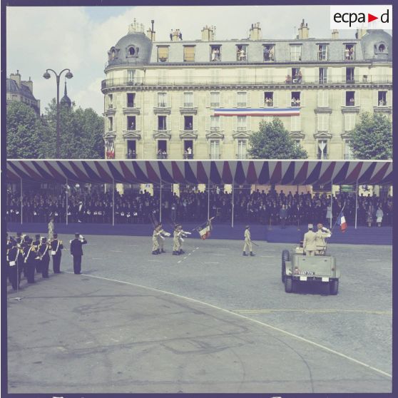 ImagesDéfense - Défilé à pied. Passage du 23e régiment d’infanterie de ...