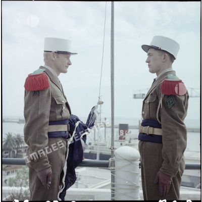 ImagesDéfense - Centre militaire de détente à Alger. Portrait de la ...