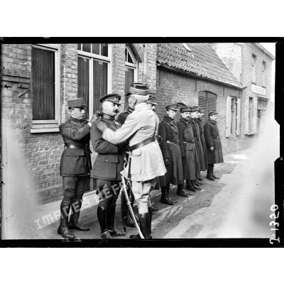 ImagesDéfense - Houthem, Belgique, le général Lyautey et le général ...