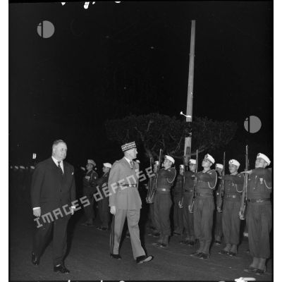 ImagesDéfense - Alger. Le général Allard et le président des Anciens ...