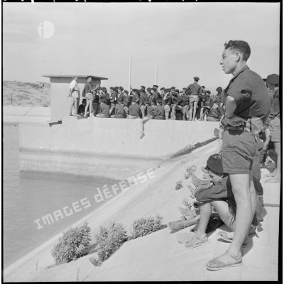 ImagesDéfense - Visite du barrage du Ghrib.