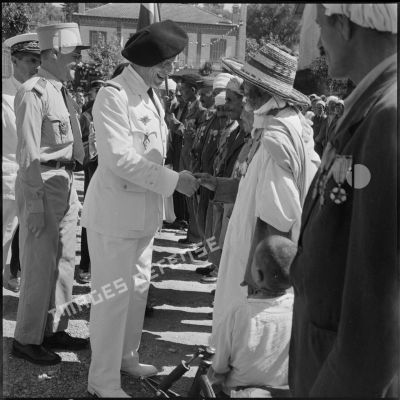 ImagesDéfense - Palestro. Visite du général Faure.